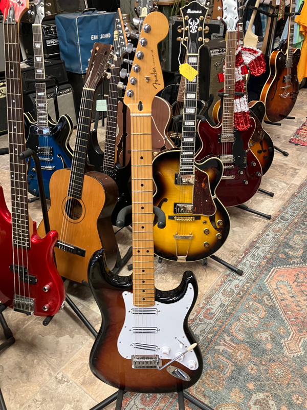 Sold !! Fender Player Plus Stratocaster